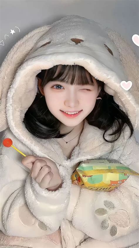 Chi M Ng Ng B S U T P H Nh Nh G I Xinh Cosplay Tuy T P