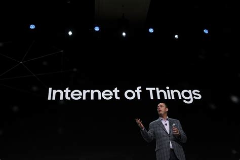 Lawmakers Look To Bolster Cybersecurity On Federal Smart Device Purchases