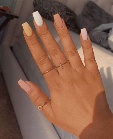25 Mẫu Nail Cute Neutral Nails Phong Cách Hoàn Hảo Cho Mùa Thu