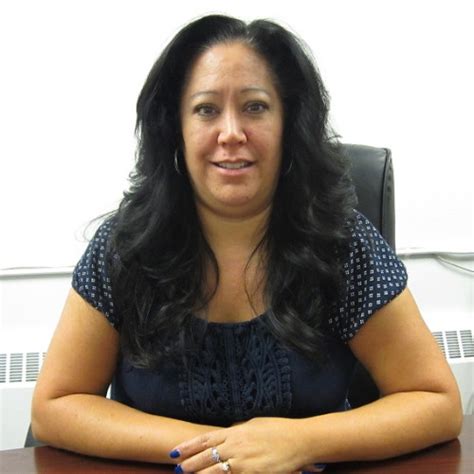 Michelle Lanham Senior Administrative Assistant Lead In Human