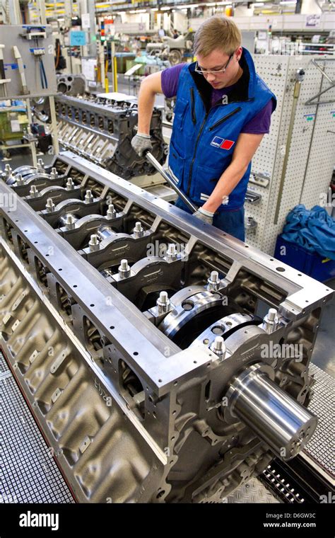 Mtu Engine Hi Res Stock Photography And Images Alamy