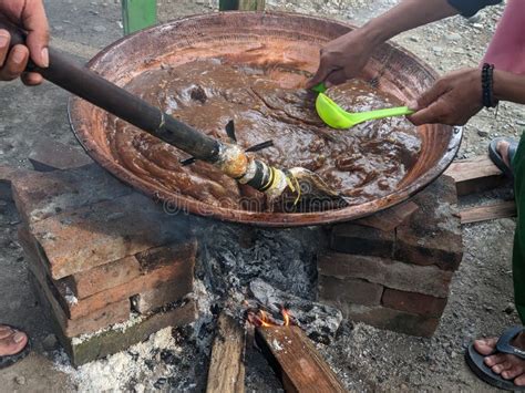 Process Of Making Traditional Indonesian Food Stock Image Image Of Closeup Chef 309281969