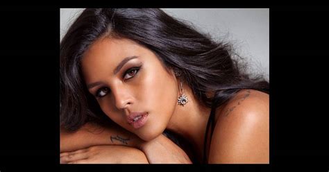 Yanna Lavigne Protagoniza Cenas De Nudez E Morte Bruno Gagliasso