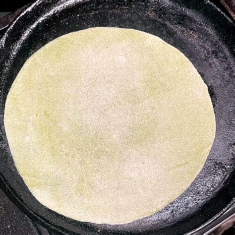 High Protein Roti With Sprouts And Spinach