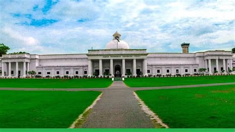 Iit Roorkee Revises Curriculum For Btech Barch Bs Integrated Mtech Courses Education News