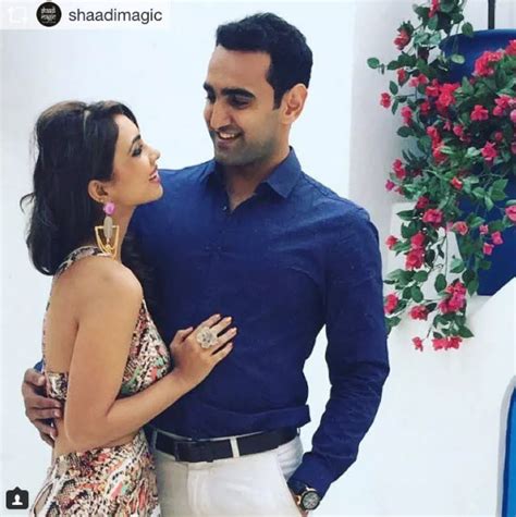 Exclusive Newlyweds Pooja Banerjee And Sandeep Sejwal Looked Gorgeous At Their Reception