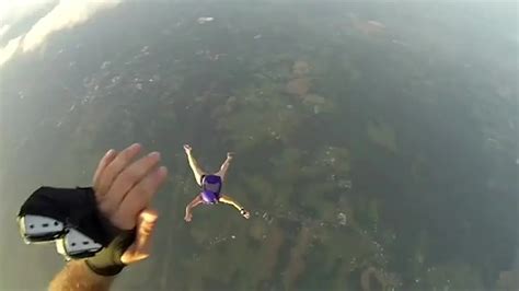 Naked Free Fall Scrolller