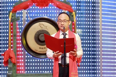 青云科技科创板上市 成为“中国混合云第一股” 青云志