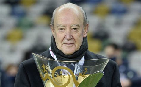 Pinto Da Costa Ex Presidente Do Fc Porto Quebra O Silêncio E Visa