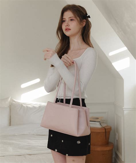 백투베이직스 백투베이직스 리안 숄더백 Rian Shoulder Bag 크림핑크 위시버킷