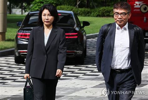 공판 출석하는 김혜경 씨