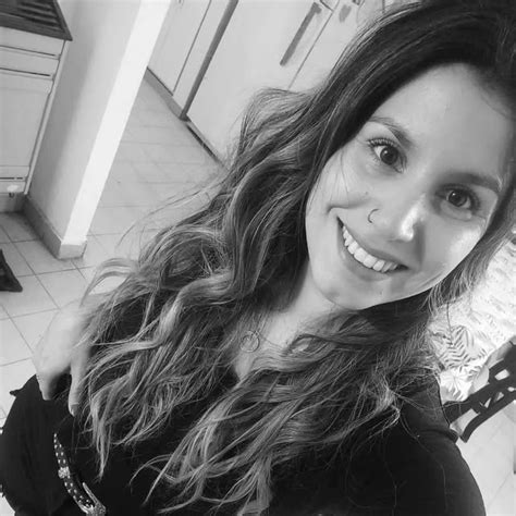 Estefy Velazquez Estefyy V • Threads Say More