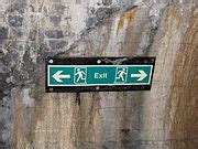 Category Double Arrow Exit Sign Wikimedia Commons