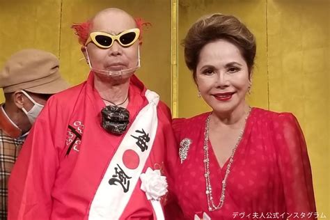 デヴィ夫人、公私ともに親交のあった南部虎弾さんを追悼 “金色”の勇姿おさめた写真も公開 Page 2 Sirabee
