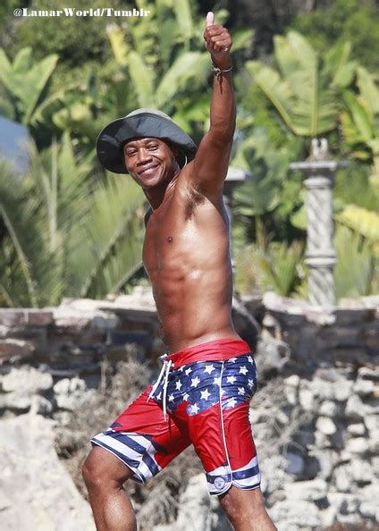 Thumbs Pro Lamarworld PART 4 Of 4 Actor Cuba Gooding Jr Ass Bulge
