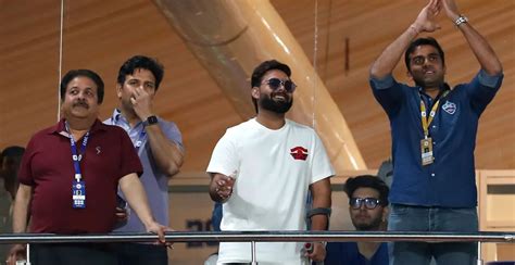 IPL Misses You Fans Get Emotional As Rishabh Pant Supports Delhi