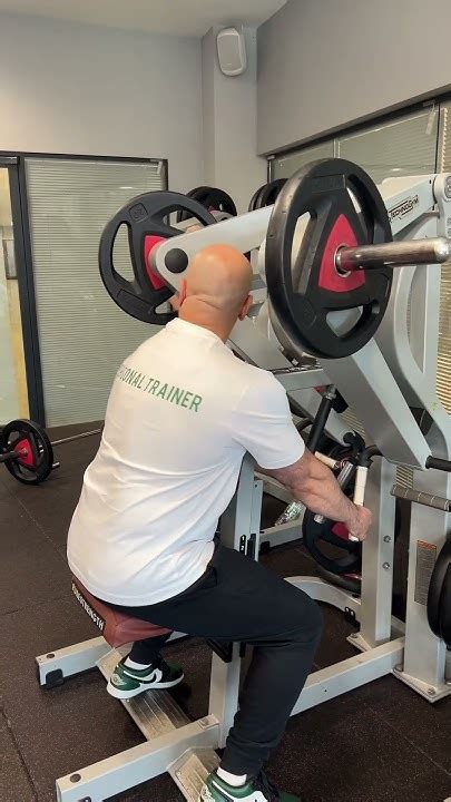 We All Have That Friend At The Gym Waiting For The Phone Scroller