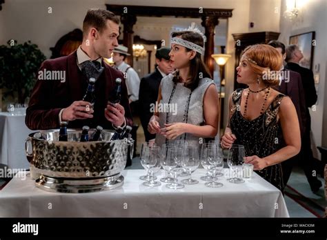 An Invitation To Die For An Aurora Teagarden Mystery From Left Cole