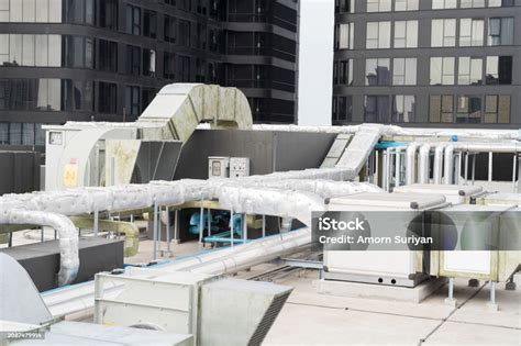 환기를 위한 파이프 냉각 Ahu 에어컨 건물 옥상의 Hvac 공조 네트워크 시스템 파이프 0명에 대한 스톡 사진 및 기타 이미지 Istock