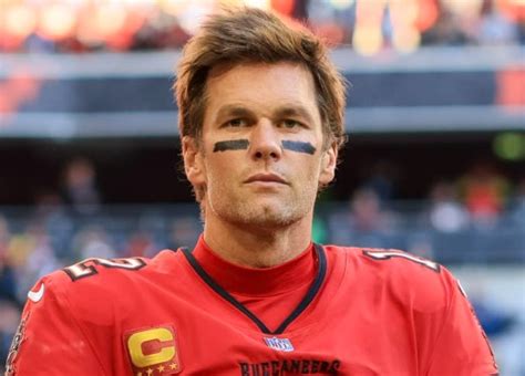 Tom Bradys Hair Transplant Facts And Details Hair System