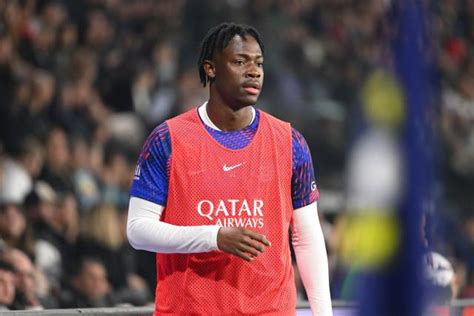 El Chadaille Bitshiabu Quitte Officiellement Le Psg Pour Le Rb Leipzig