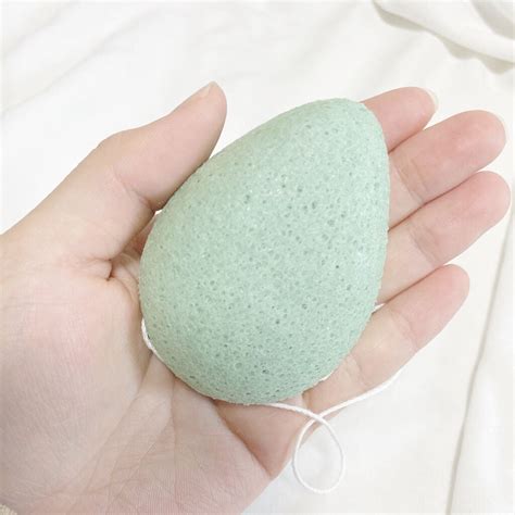 天然こんにゃくパフ｜daisoの使い方を徹底解説 超優秀！100均で買えるおすすめスキンケアグッズ！daisoの天然こんにゃくパフ By