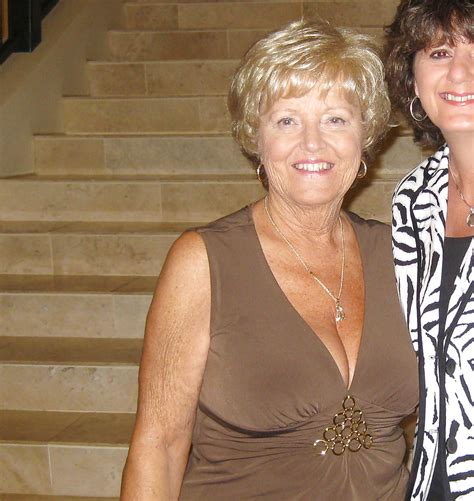 Mature Granny Face And Cleavage 122 Pics Xhamster