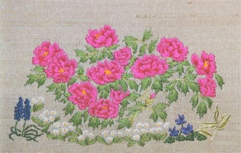 想い出の小さな庭の牡丹 花の刺繍画 植木紅匠