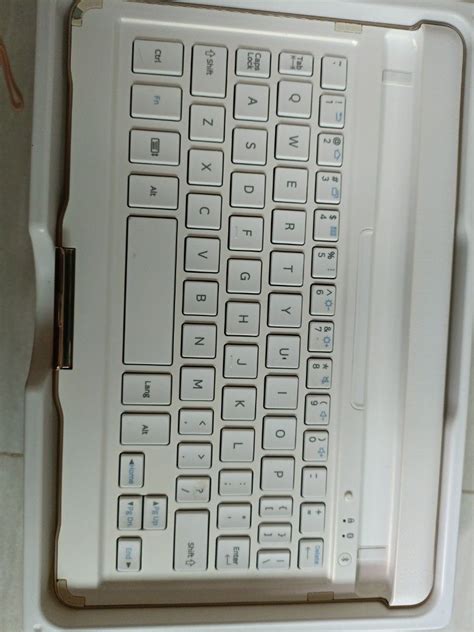Samsung Bluetooth Keyboard Computers And Tech Parts And Accessories Computer Keyboard On Carousell