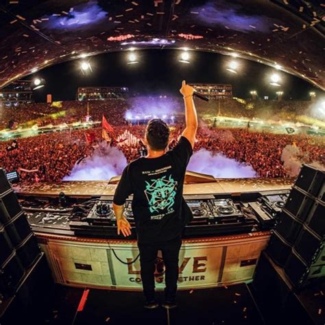 Martin Garrix Tomorrowland 2024 Audra Goldarina