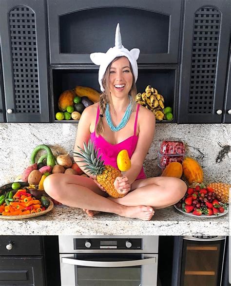 Setareh Khatibis Feet