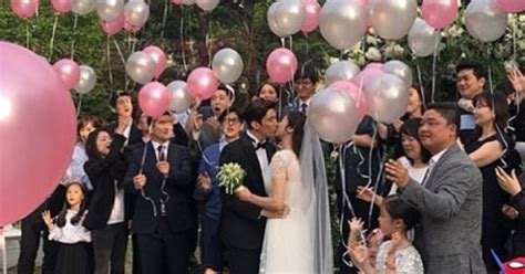 강경준♥장신영 축복 속 부부됐다달콤 입맞춤 포착