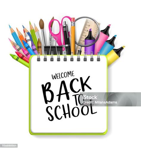 링 노트북과 타이포그래피 텍스트로 학교 배경에 다시 오신 것을 환영합니다 연필 펜 가위 시장 형광펜 스파이 유리 통치자 브러시