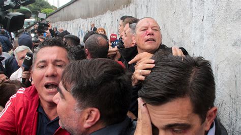 Paran Ocho Líneas De Colectivos Tras La Detención De Dos Choferes Por
