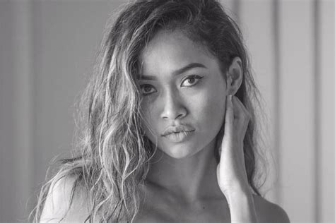 Asian Sirens · Yocta Pratrista