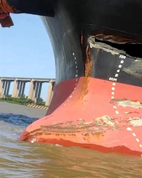 Un Buque Carguero Chocó Contra El Puente Zárate Brazo Largo E Hizo