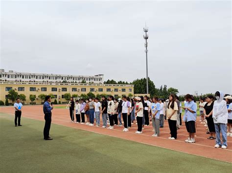 消防安全进校园，预演共筑防火墙我校开展消防应急疏散演练自救师生火灾