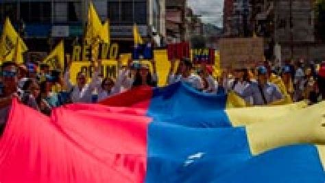 Jornada De Manifestaciones En Venezuela A Favor Y En Contra Del Gobierno