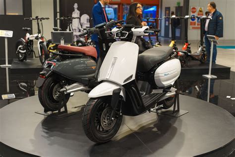 VELOCIFERO RACE-X, OLIVER E TENNIS. CI SI VEDE AD EICMA – VELOCIFERO