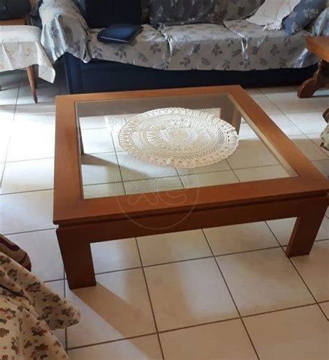 ΤΡΑΠΕΖΑΚΙ σαλονιού οξυα μασιφ Ιταλιας Με τζαμι μπιζουτε Πολυ καλη