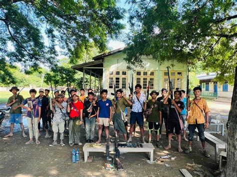 ရေစကြိုတွင် စစ်ကောင်စီစစ်ကြောင်းကို ကာကွယ်ရေးတပ်ဖွဲ့တိုက်ခိုက်မှု ၈ ဦးသေဆုံး Bur Mizzima Com