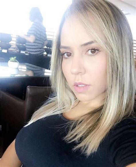 Mulher Melão diz que está sendo vítima de golpe do nudes na web Rio