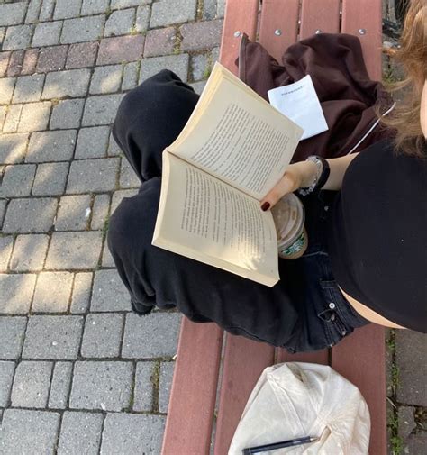 Pin By Allie On Book Aesthetic Book Girl Book Aesthetic Books