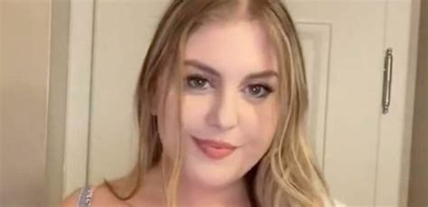 I M A Chubby Cheerleader People Say I Won T Fit Into My Tight Uniform But I Prove Them Wrong