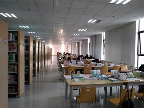 青春校園｜大學的學霸情侶在圖書館約會，情侶雙雙保研！ 每日頭條