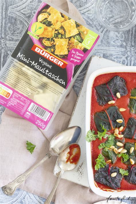 Mangold Rouladen Mit Veganen Mini Maultaschen In Tomaten Paprika Soße Feiertäglich Foodblog