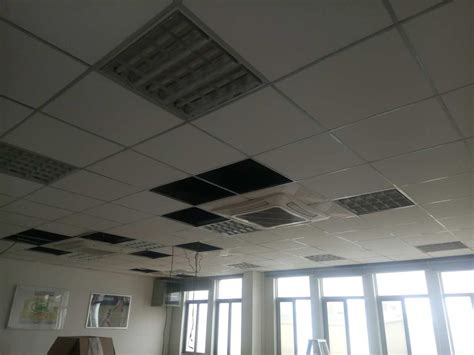 会议室天花玻纤吸声板 广州绘声建筑材料有限公司