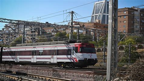 Renfe Advierte A 75000 Viajeros Por Usar Mal Los Abonos
