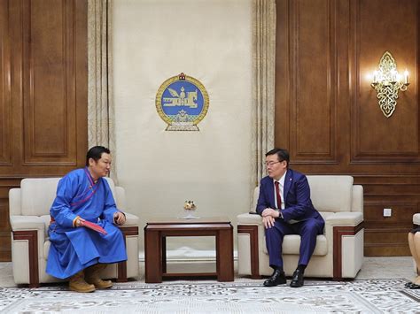 ЖДҮХС аас зээл авсан УИХ ын гишүүдийг бүрэн эрхээс нь түдгэлзүүлэх хуулийн төслийг өргөн барилаа