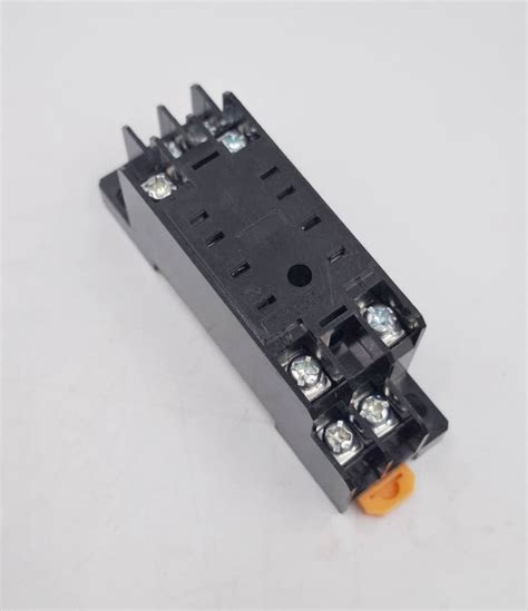 รีเลย์ เบรกเกอร์ เพาเวอร์ซัพพลาย ฐานรีเลย์ Relay Socket ใช้กับรีเลย์ My2 250v Pyf08 E